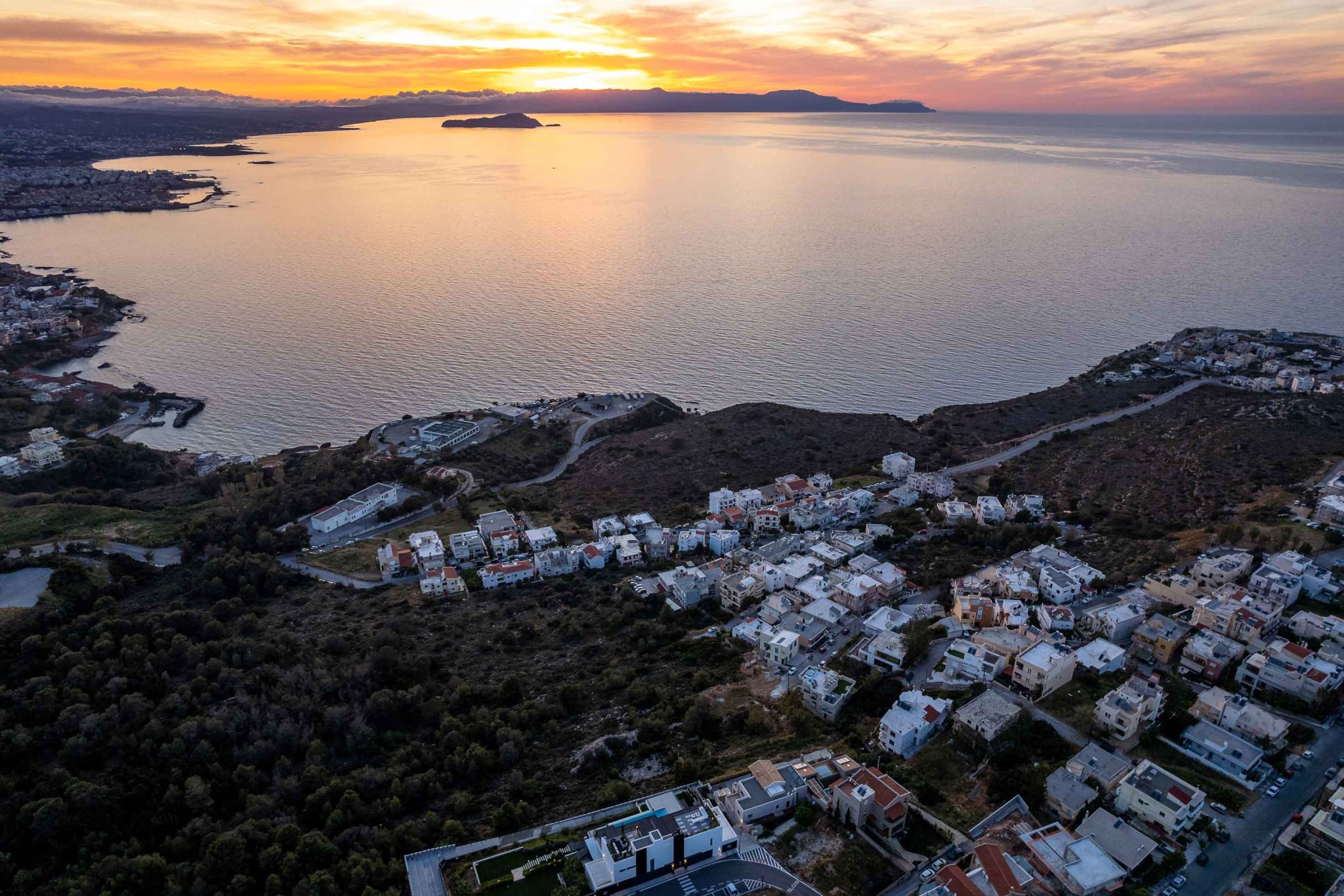 What Are the Hottest Months in Greece? A Seasonal Guide • Holiways ...
